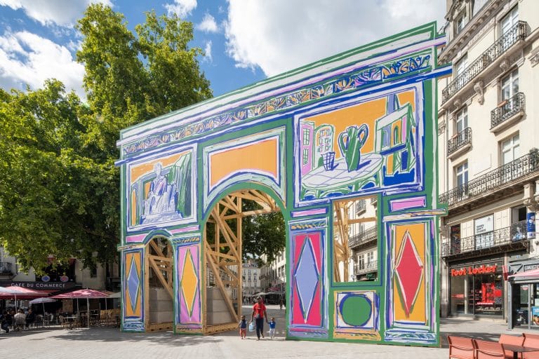 Façades chromatiques - œuvre de Alexandre Benjamin Navet - Le Voyage à ...